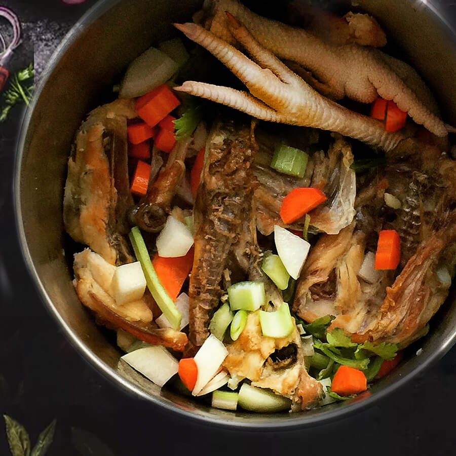 Pasture-Raised Chicken Bones – REP Provisions